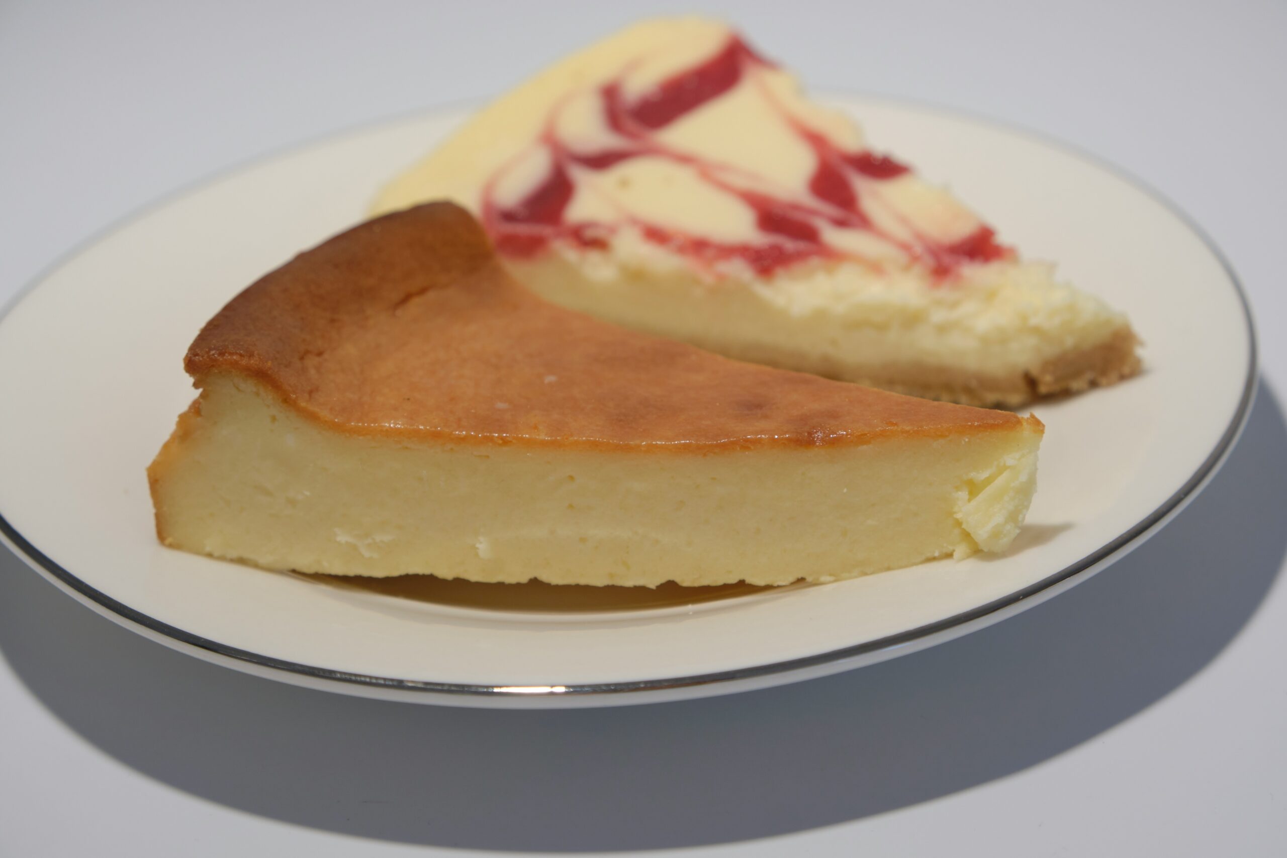 Can Cats Eat Cheesecake? Are There Any Risks?